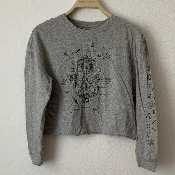 Rebellious One | Tops | Rebellious One Gray Graphic Crop Top 0 Cotton ...